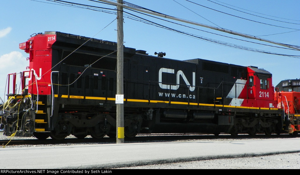CN 2114